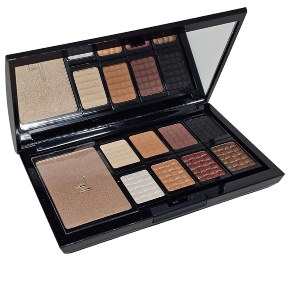 Doucce | Makeup | Doucce Freematic Limited Edition Smokey Eyeshadow Pro ...